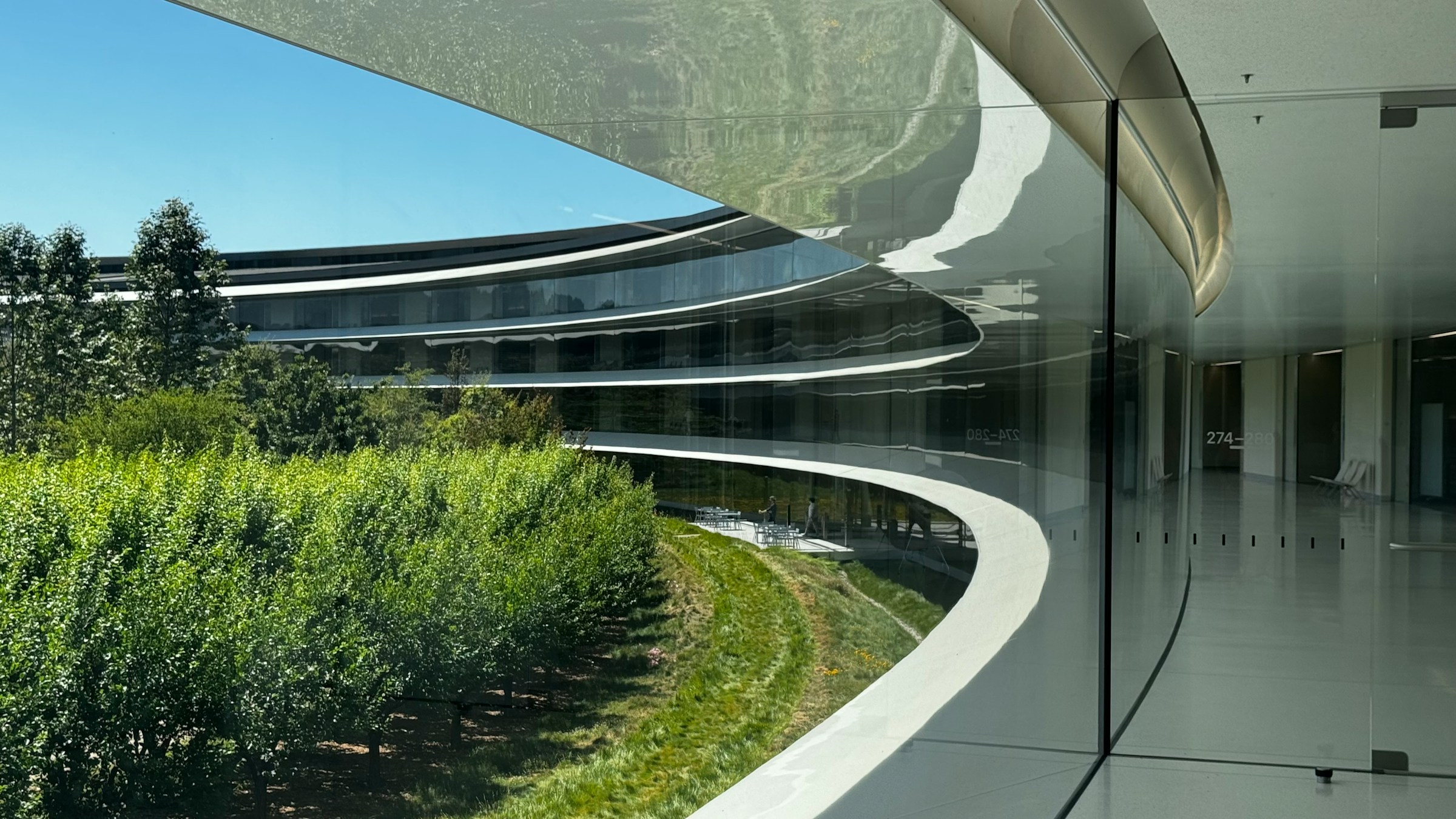 Hotel Near Apple Park Visitor Center | TETRA Hotel, Autograph Collection